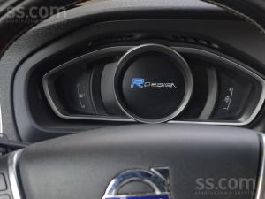 Black Volvo V40 2015 in Riga, with an engine capacity of 2.00 L and mileage of 280 thousand km for 5500 €, photo 21 on AUTOMOTO.COM.LV