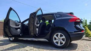 Melns Volvo V40 2014 Kauņa, ar dzinēja tilpumu 1.98 L un nobraukumu 209 tūkst. km par 7500 €, foto 10 vietnē AUTOMOTO.COM.LV