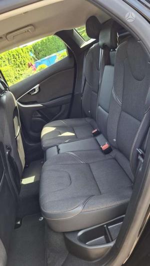 Melns Volvo V40 2014 Kauņa, ar dzinēja tilpumu 1.98 L un nobraukumu 209 tūkst. km par 7500 €, foto 18 vietnē AUTOMOTO.COM.LV