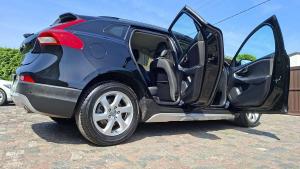Melns Volvo V40 2014 Kauņa, ar dzinēja tilpumu 1.98 L un nobraukumu 209 tūkst. km par 7500 €, foto 23 vietnē AUTOMOTO.COM.LV