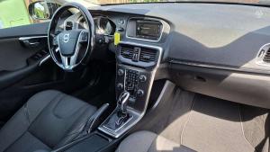 Melns Volvo V40 2014 Kauņa, ar dzinēja tilpumu 1.98 L un nobraukumu 209 tūkst. km par 7500 €, foto 28 vietnē AUTOMOTO.COM.LV
