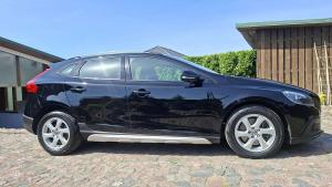 Melns Volvo V40 2014 Kauņa, ar dzinēja tilpumu 1.98 L un nobraukumu 209 tūkst. km par 7500 €, foto 38 vietnē AUTOMOTO.COM.LV