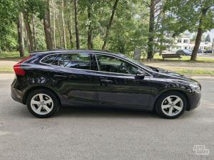 Black Volvo V40 2014 in Alytus, with an engine capacity of 1.60 L and mileage of 259 thousand km for 6270 €, photo 7 on AUTOMOTO.COM.LV