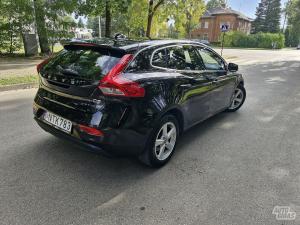 Black Volvo V40 2014 in Alytus, with an engine capacity of 1.60 L and mileage of 259 thousand km for 6270 €, photo 13 on AUTOMOTO.COM.LV