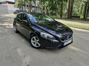 Black Volvo V40 2014 in Alytus, with an engine capacity of 1.60 L and mileage of 259 thousand km for 6270 €, photo 14 on AUTOMOTO.COM.LV