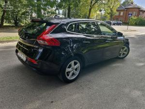 Black Volvo V40 2014 in Alytus, with an engine capacity of 1.60 L and mileage of 259 thousand km for 6270 €, photo 17 on AUTOMOTO.COM.LV