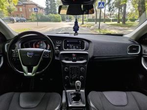 Black Volvo V40 2014 in Alytus, with an engine capacity of 1.60 L and mileage of 259 thousand km for 6270 €, photo 25 on AUTOMOTO.COM.LV