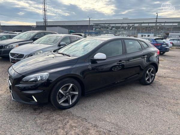 Volvo V40 2016 Kauņa vietnē Melns Volvo V40 2016 Kauņa, ar dzinēja tilpumu 2.00 L un nobraukumu 236 tūkst. km par 5970 €, foto 3 vietnē AUTOMOTO.COM.LV