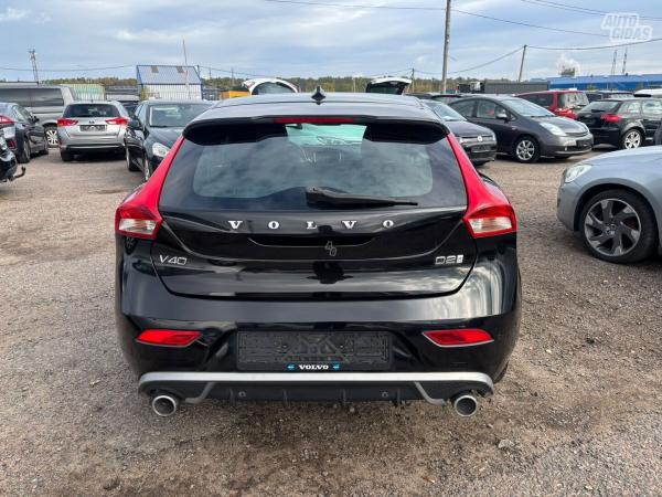 Volvo V40 2016 Kauņa vietnē Melns Volvo V40 2016 Kauņa, ar dzinēja tilpumu 2.00 L un nobraukumu 236 tūkst. km par 5970 €, foto 6 vietnē AUTOMOTO.COM.LV