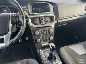 Black Volvo V40 2016 in Kaunas, with an engine capacity of 2.00 L and mileage of 236 thousand km for 5970 €, photo 8 on AUTOMOTO.COM.LV