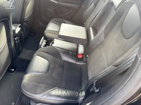 Volvo V40 2016 Kauņa vietnē Melns Volvo V40 2016 Kauņa, ar dzinēja tilpumu 2.00 L un nobraukumu 236 tūkst. km par 5970 €, foto 10 vietnē AUTOMOTO.COM.LV