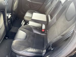 Black Volvo V40 2016 in Kaunas, with an engine capacity of 2.00 L and mileage of 236 thousand km for 5970 €, photo 10 on AUTOMOTO.COM.LV