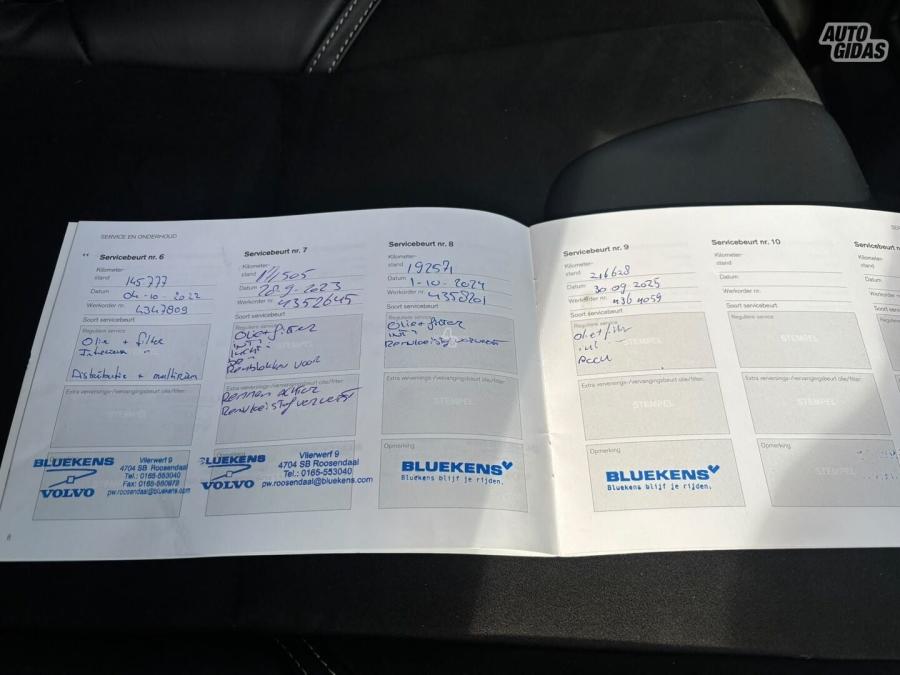 Black Volvo V40 2016 in Kaunas, with an engine capacity of 2.00 L and mileage of 236 thousand km for 5970 €, photo 15 on AUTOMOTO.COM.LV