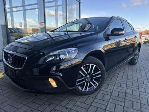 Black Volvo V40 2017 in Vilnius, with an engine capacity of 1.97 L and mileage of 246 thousand km for 9399 €, photo  on AUTOMOTO.COM.LV