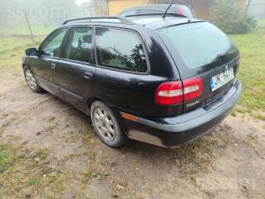 Black Volvo V40 2001 in Tukums, with an engine capacity of 1.90 L and mileage of 436 thousand km for 450 €, photo 5 on AUTOMOTO.COM.LV