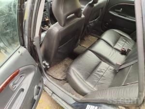 Black Volvo V40 2001 in Tukums, with an engine capacity of 1.90 L and mileage of 436 thousand km for 450 €, photo 6 on AUTOMOTO.COM.LV