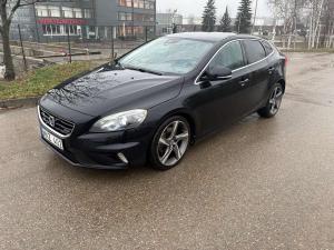 Black Volvo V40 2012 in Kaunas, with an engine capacity of 2.00 L and mileage of 315 thousand km for 6400 €, photo  on AUTOMOTO.COM.LV
