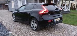 Black Volvo V40 2012 in Alytus, with an engine capacity of 2.00 L and mileage of 312 thousand km for 5950 €, photo 8 on AUTOMOTO.COM.LV