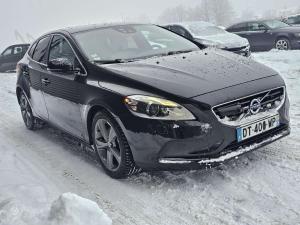 Melns Volvo V40 2012 Tauragė, ar dzinēja tilpumu 1.60 L un nobraukumu 300 tūkst. km par 4900 €, foto 3 vietnē AUTOMOTO.COM.LV