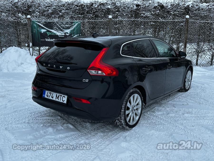 Melns Volvo V40 2012 Paide, ar dzinēja tilpumu 1.60 L un nobraukumu 282 tūkst. km par 6490 €, foto 2 vietnē AUTOMOTO.COM.LV