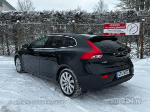 Melns Volvo V40 2012 Paide, ar dzinēja tilpumu 1.60 L un nobraukumu 282 tūkst. km par 6490 €, foto 5 vietnē AUTOMOTO.COM.LV