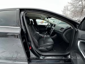 Melns Volvo V40 2012 Paide, ar dzinēja tilpumu 1.60 L un nobraukumu 282 tūkst. km par 6490 €, foto 10 vietnē AUTOMOTO.COM.LV