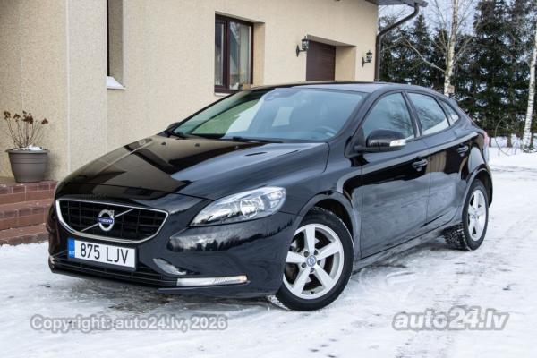 Black Volvo V40 2012 in Paide, with an engine capacity of 1.60 L and mileage of 281 thousand km for 6490 €, photo 1 on AUTOMOTO.COM.LV