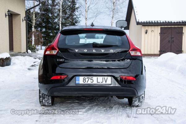 Melns Volvo V40 2012 Paide, ar dzinēja tilpumu 1.60 L un nobraukumu 281 tūkst. km par 6490 €, foto 4 vietnē AUTOMOTO.COM.LV