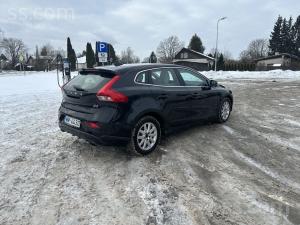 Черный Вольво В40 2012 в Цесис, объемом двигателя 2.00 л и пробегом 292 тыс. км за 6900 €, фото 4 на AUTOMOTO.COM.LV