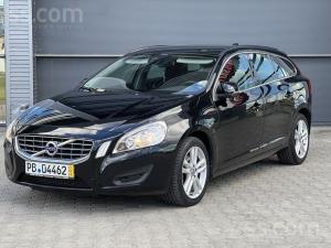 Melns Volvo V40 2012 Jēkabpils, ar dzinēja tilpumu 2.00 L un nobraukumu 201 tūkst. km par 6900 €, foto 10 vietnē AUTOMOTO.COM.LV