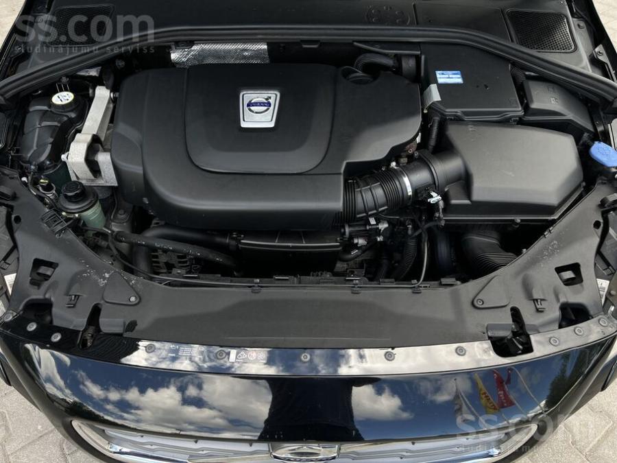 Melns Volvo V40 2012 Jēkabpils, ar dzinēja tilpumu 2.00 L un nobraukumu 201 tūkst. km par 6900 €, foto 28 vietnē AUTOMOTO.COM.LV