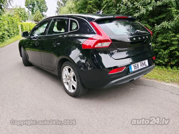 Black Volvo V40 2012 in Tallinn, with an engine capacity of 1.60 L and mileage of 189 thousand km for 6850 €, photo 7 on AUTOMOTO.COM.LV