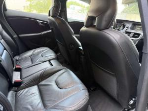 Black Volvo V40 2012 in Mazeikiai, with an engine capacity of 1.56 L and mileage of 291 thousand km for 4250 €, photo 11 on AUTOMOTO.COM.LV