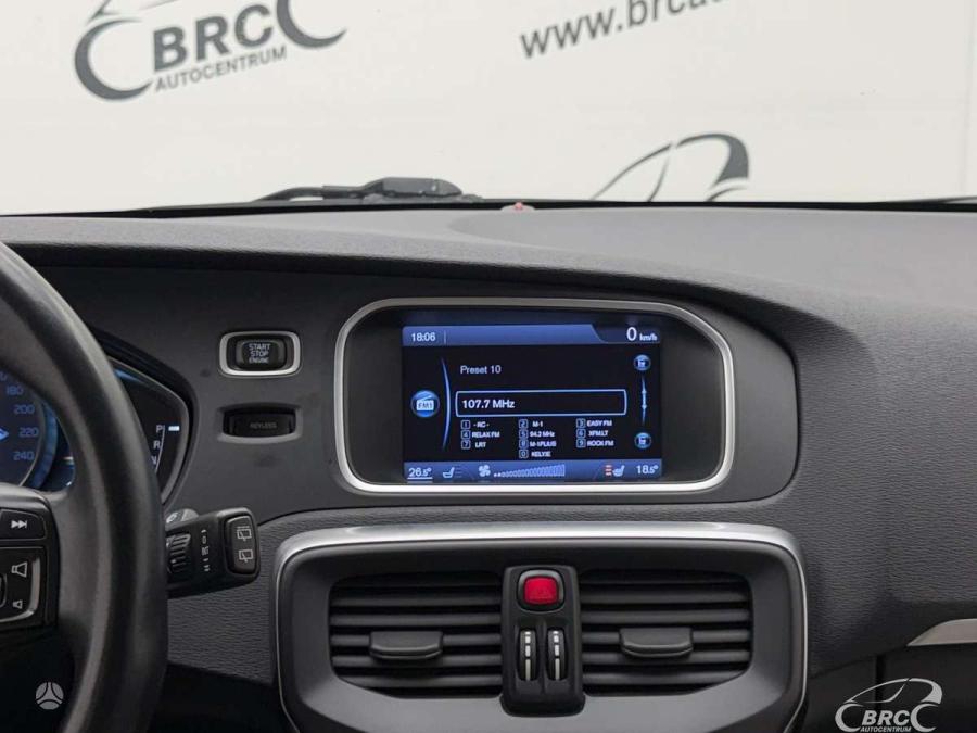 Black Volvo V40 2012 in Vilnius, with an engine capacity of 1.98 L and mileage of 187 thousand km for 9900 €, photo 17 on AUTOMOTO.COM.LV