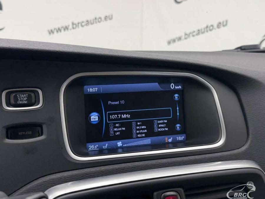 Black Volvo V40 2012 in Vilnius, with an engine capacity of 1.98 L and mileage of 187 thousand km for 9900 €, photo 32 on AUTOMOTO.COM.LV