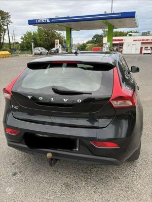 Black Volvo V40 2012 in Vilnius, with an engine capacity of 1.56 L and mileage of 260 thousand km for 5350 €, photo 11 on AUTOMOTO.COM.LV