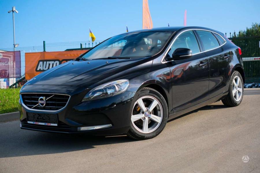 Черный Вольво В40 2012 в Каунас, объемом двигателя 1.56 л и пробегом 214 тыс. км за 5750 €, фото 8 на AUTOMOTO.COM.LV