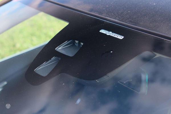 Black Volvo V40 2012 in Kaunas, with an engine capacity of 1.56 L and mileage of 214 thousand km for 5750 €, photo 9 on AUTOMOTO.COM.LV