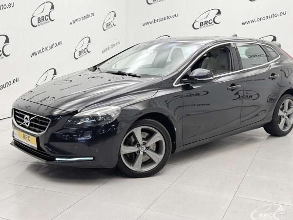 Melns Volvo V40 2012 Viļņa, ar dzinēja tilpumu 1.98 L un nobraukumu 187 tūkst. km par 8500 €, foto 1 vietnē AUTOMOTO.COM.LV