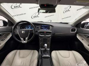 Melns Volvo V40 2012 Viļņa, ar dzinēja tilpumu 1.98 L un nobraukumu 187 tūkst. km par 8500 €, foto 5 vietnē AUTOMOTO.COM.LV