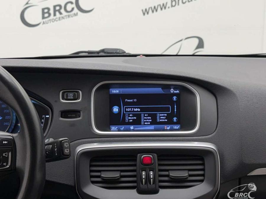 Melns Volvo V40 2012 Viļņa, ar dzinēja tilpumu 1.98 L un nobraukumu 187 tūkst. km par 8500 €, foto 17 vietnē AUTOMOTO.COM.LV