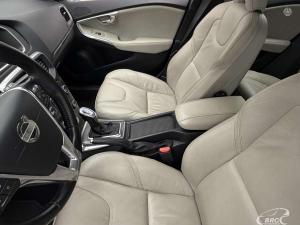 Melns Volvo V40 2012 Viļņa, ar dzinēja tilpumu 1.98 L un nobraukumu 187 tūkst. km par 8500 €, foto 25 vietnē AUTOMOTO.COM.LV