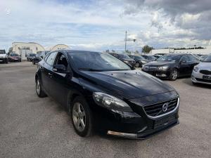 Melns Volvo V40 2012 Marijampole, ar dzinēja tilpumu 1.56 L un nobraukumu 271 tūkst. km par 3850 €, foto 4 vietnē AUTOMOTO.COM.LV