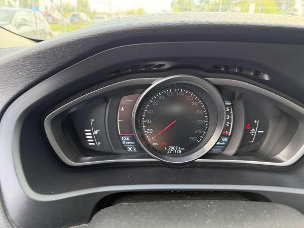 Melns Volvo V40 2012 Marijampole, ar dzinēja tilpumu 1.56 L un nobraukumu 271 tūkst. km par 3850 €, foto 11 vietnē AUTOMOTO.COM.LV