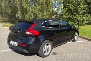 Melns Volvo V40 2012 Rīga, ar dzinēja tilpumu 1.60 L un nobraukumu 232 tūkst. km par 5800 €, foto 3 vietnē AUTOMOTO.COM.LV