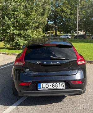 Melns Volvo V40 2012 Rīga, ar dzinēja tilpumu 1.60 L un nobraukumu 232 tūkst. km par 5800 €, foto 5 vietnē AUTOMOTO.COM.LV