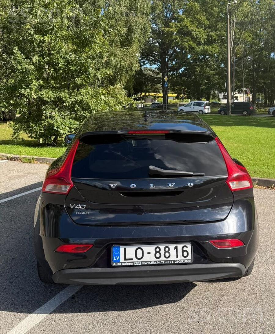 Melns Volvo V40 2012 Rīga, ar dzinēja tilpumu 1.60 L un nobraukumu 232 tūkst. km par 5800 €, foto 5 vietnē AUTOMOTO.COM.LV