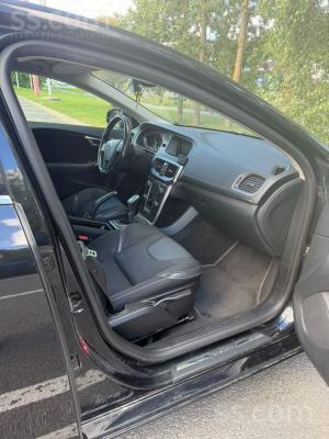 Melns Volvo V40 2012 Rīga, ar dzinēja tilpumu 1.60 L un nobraukumu 232 tūkst. km par 5800 €, foto 8 vietnē AUTOMOTO.COM.LV