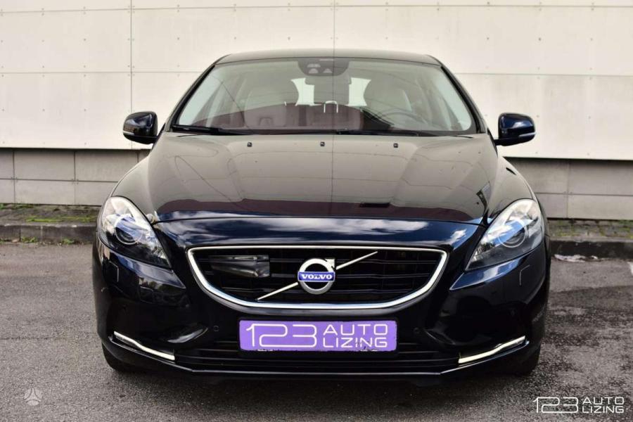 Melns Volvo V40 2012 Kretinga, ar dzinēja tilpumu 2.00 L un nobraukumu 321 tūkst. km par 7750 €, foto 4 vietnē AUTOMOTO.COM.LV