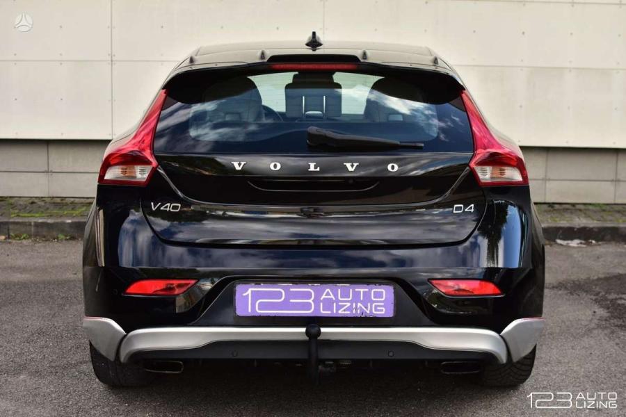 Melns Volvo V40 2012 Kretinga, ar dzinēja tilpumu 2.00 L un nobraukumu 321 tūkst. km par 7750 €, foto 10 vietnē AUTOMOTO.COM.LV